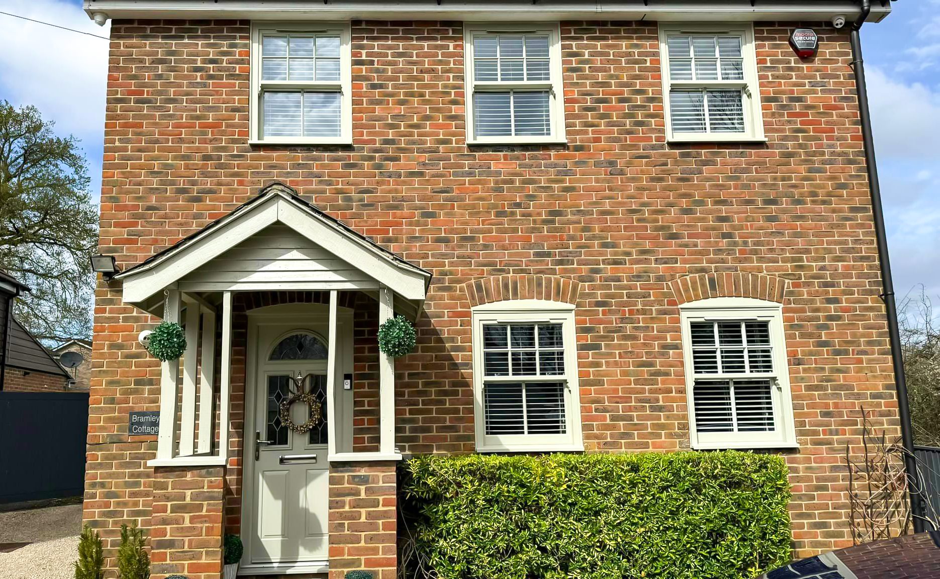 Traditional Sash Windows vs. uPVC Replacement Sash Windows